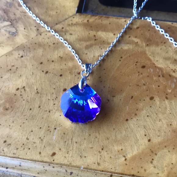 Jewelry | Magic Glass Crystal Shell Necklace | Poshmark